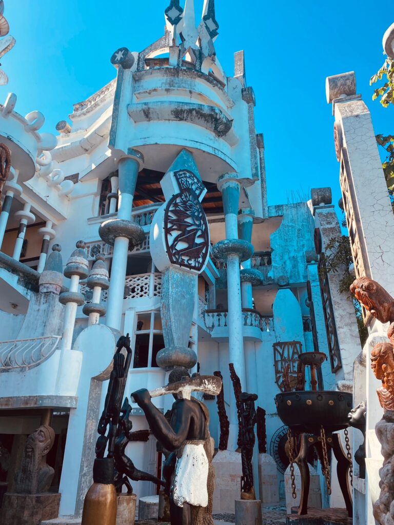 Castillo Mundo King - Touring Dominican Republic